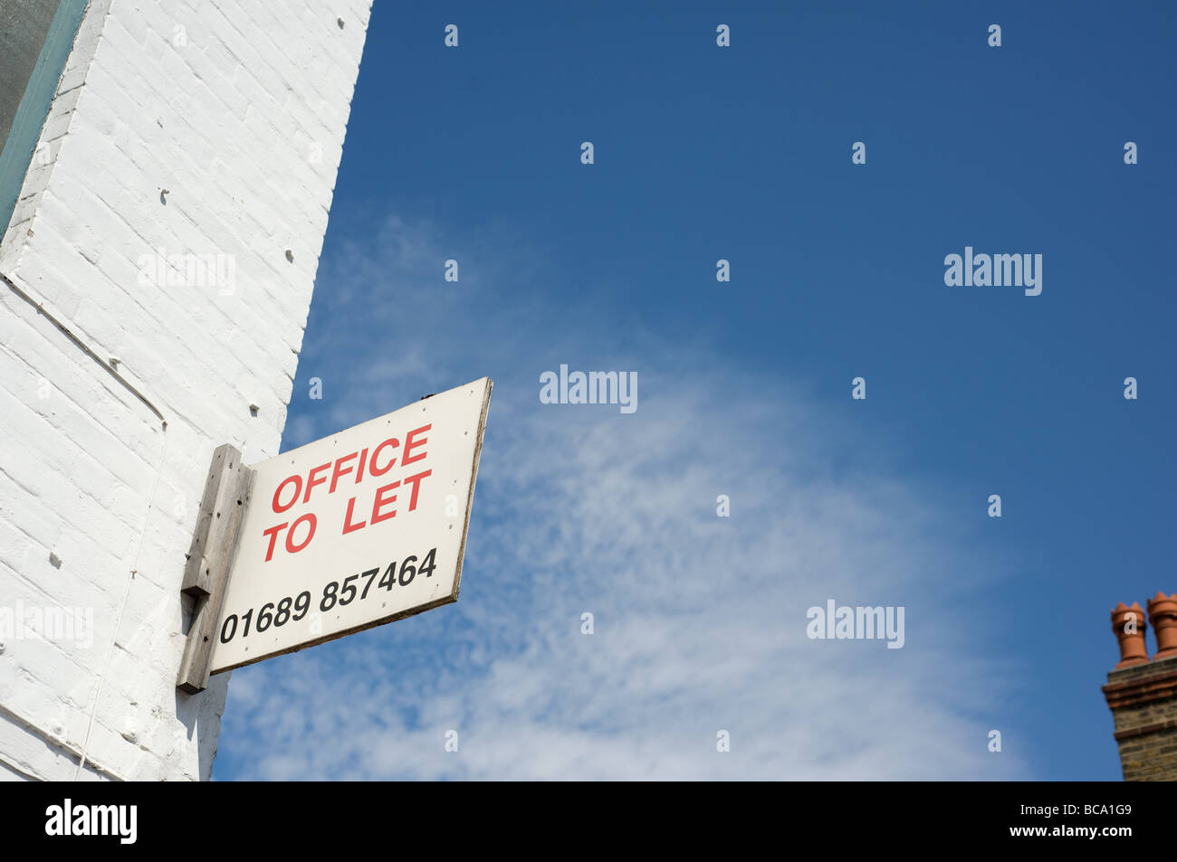 Office to Let sign Stock Photo - Alamy
