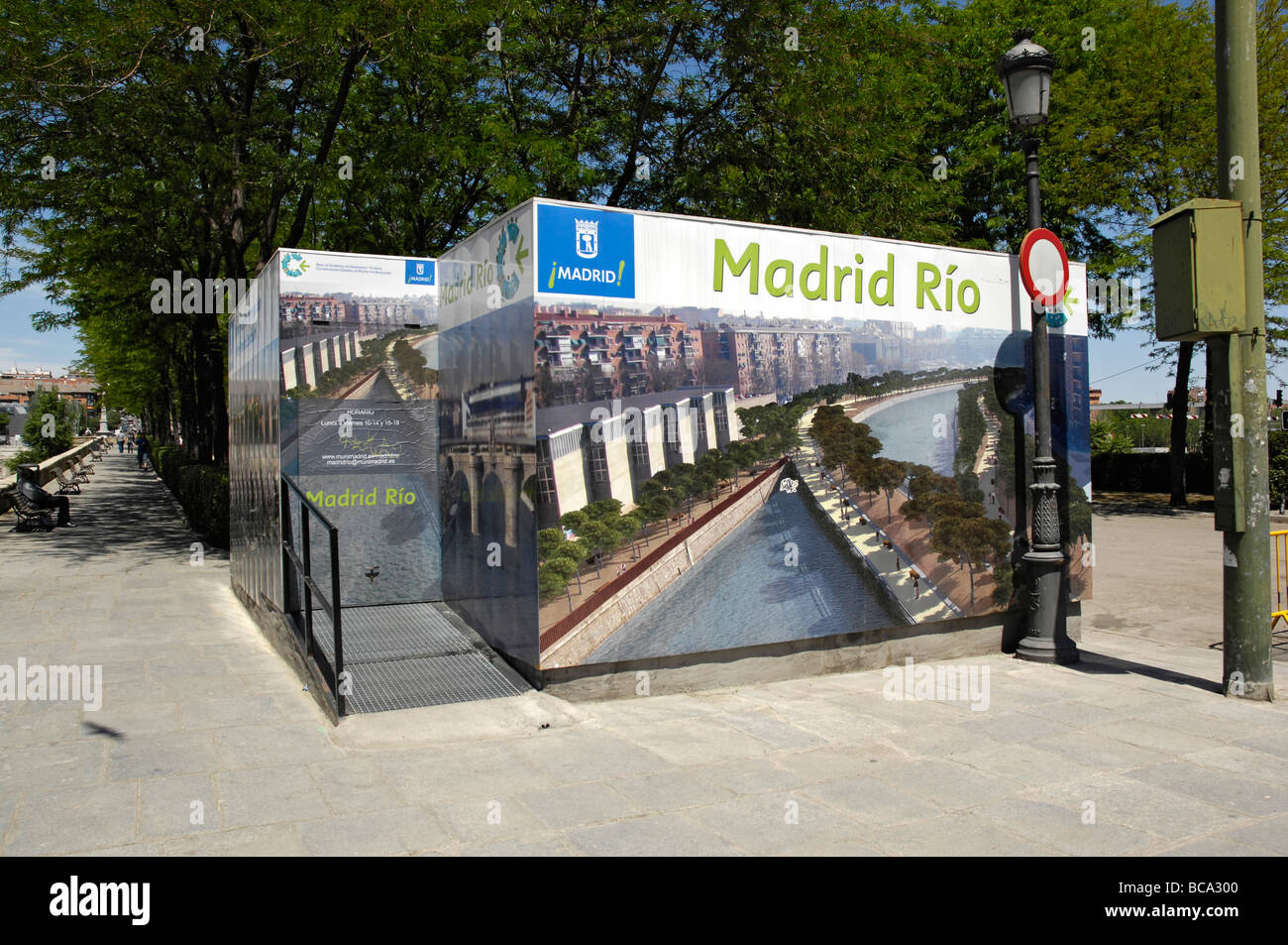 Info madrid hi-res stock photography and images - Alamy