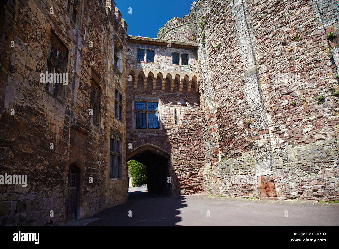 Inside the Courtyard of Berkeley Castle, Gloucestershire, England, UK ...