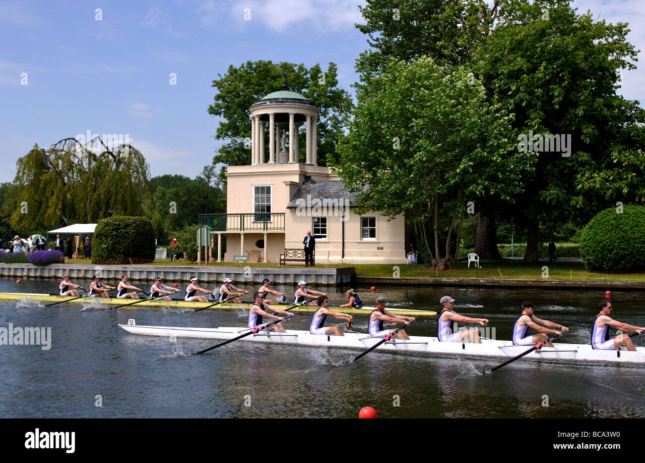 Henley regatta hi-res stock photography and images - Alamy