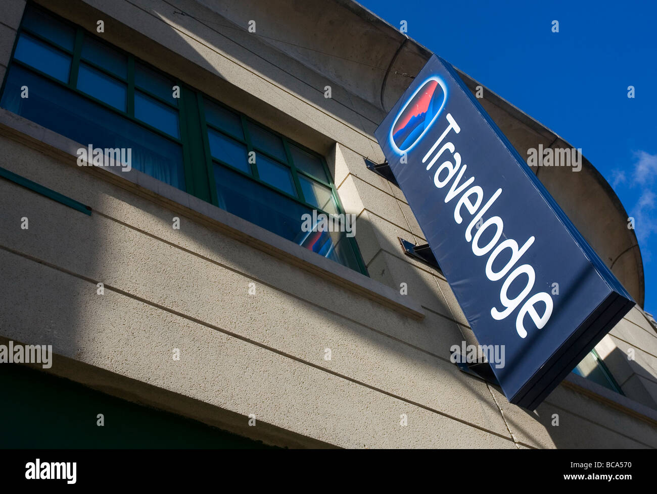 Travelodge signage hi-res stock photography and images - Alamy
