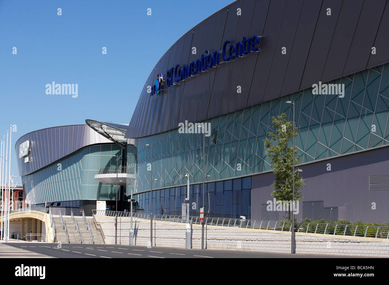 Bt convention centre in liverpool hi-res stock photography and images ...
