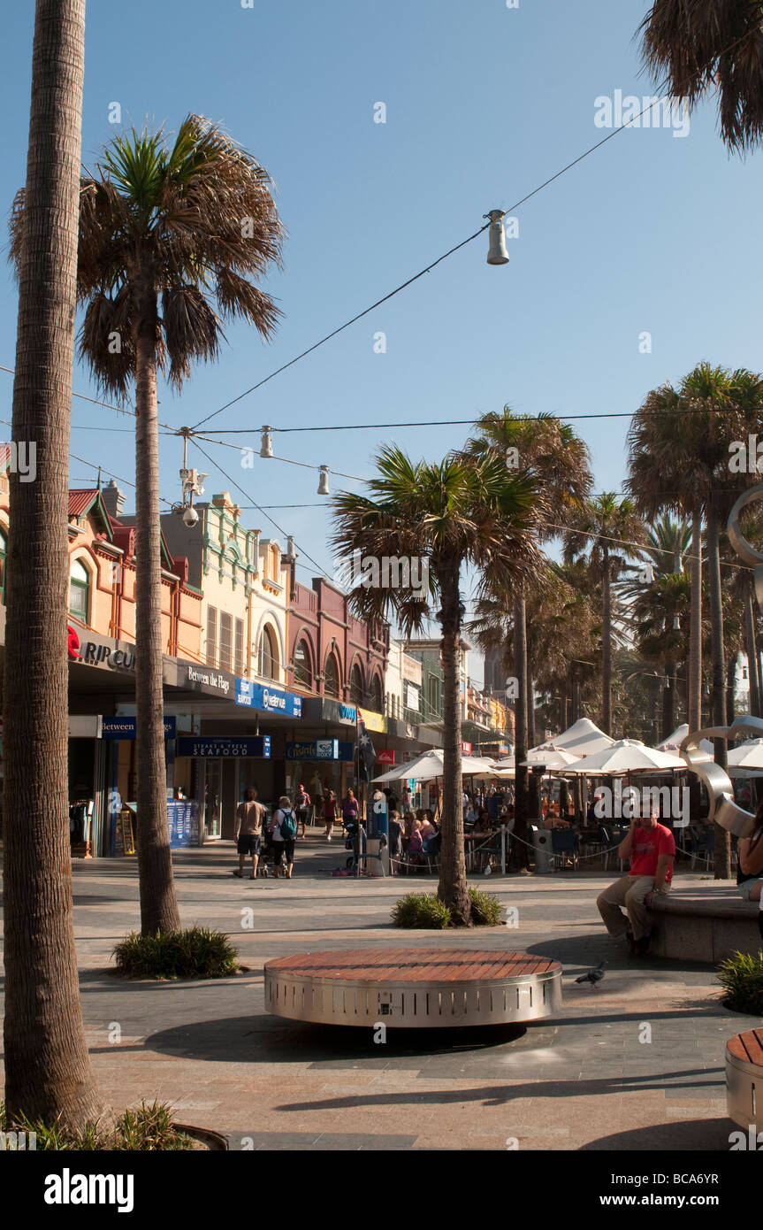 Shops manly australia hi-res stock photography and images - Alamy