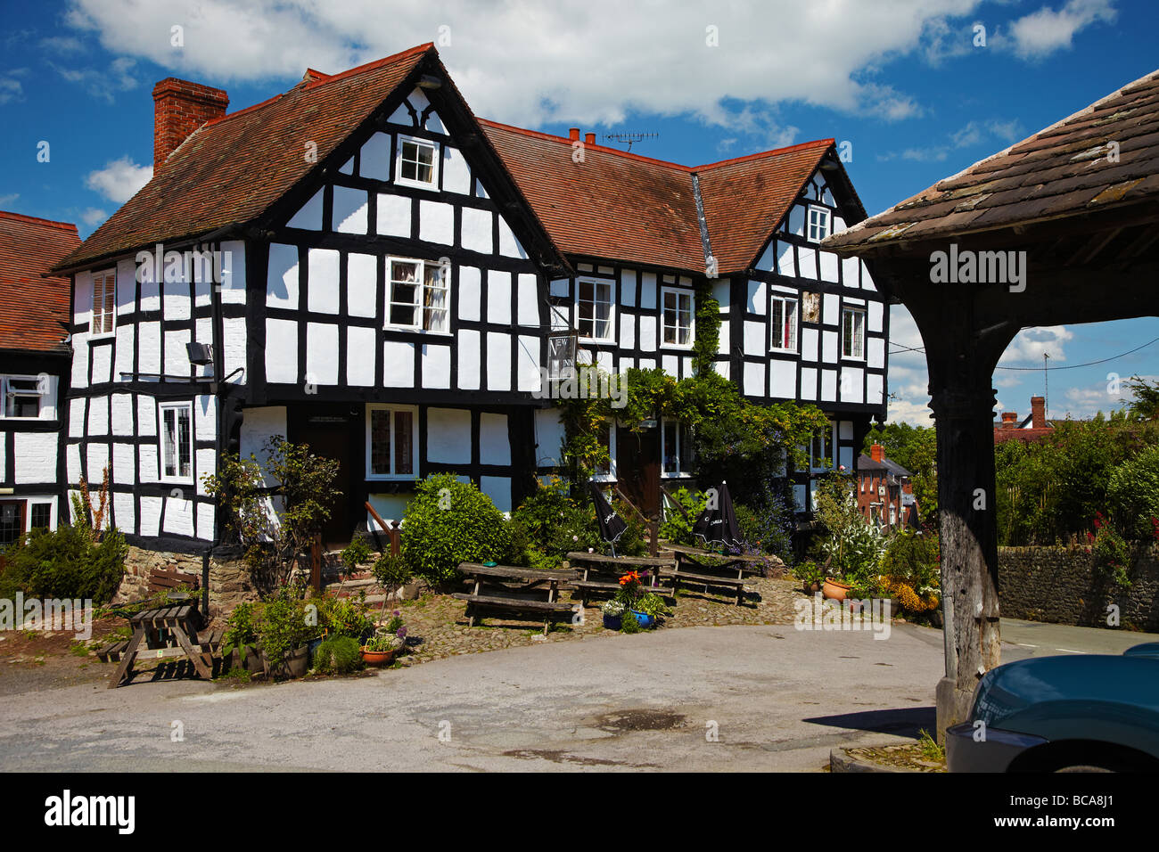 Pembridge village medieval c16th hi-res stock photography and images ...