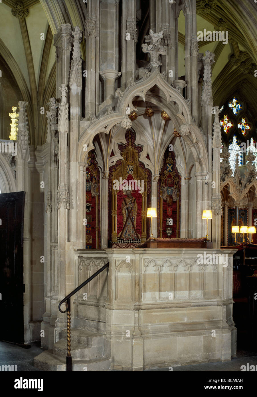 Wells Cathedral: Bishop's throne cathedra in the quire (choir Stock ...
