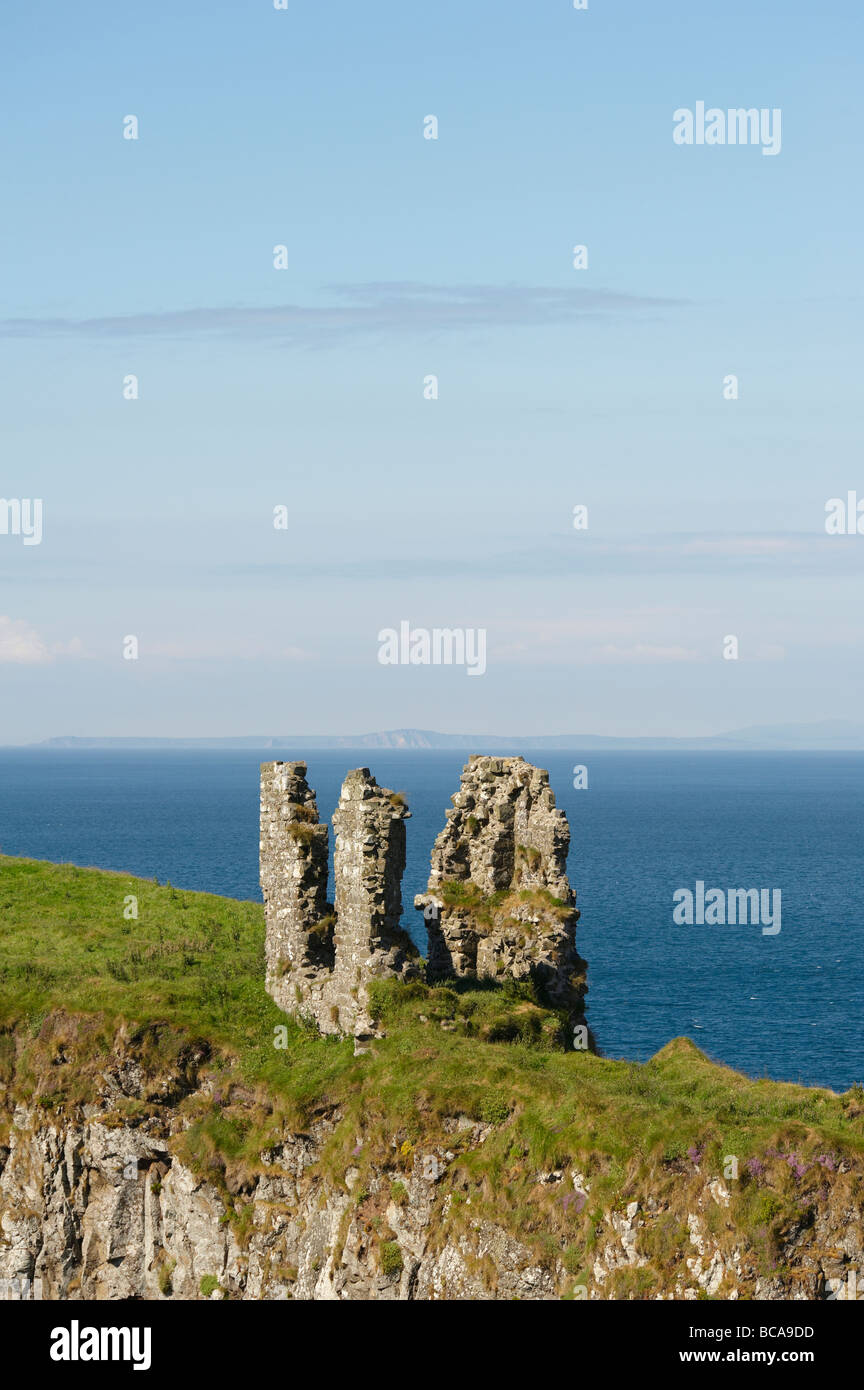 Dunseverick castle ireland hi-res stock photography and images - Alamy