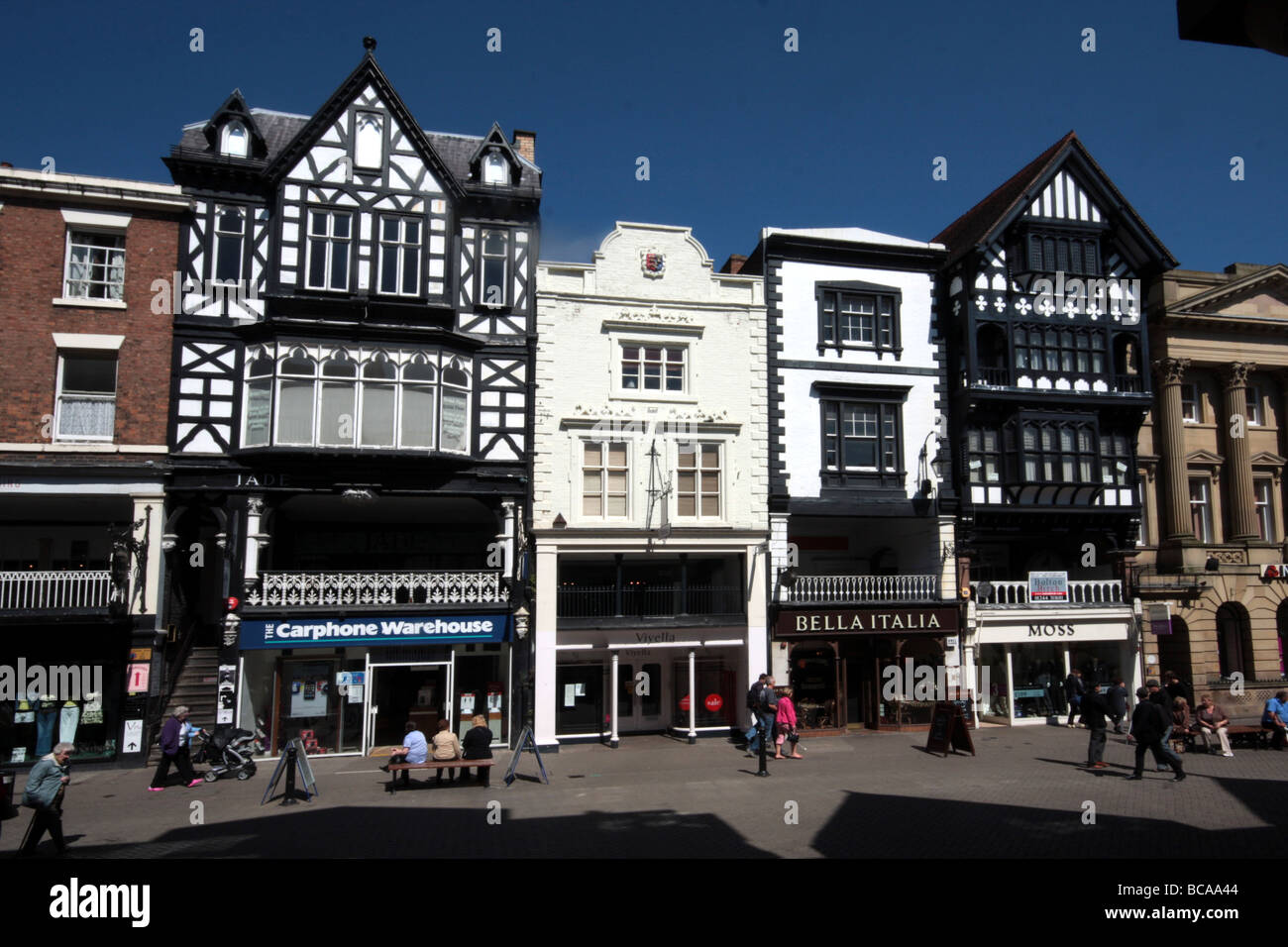 Street scene in Chester Stock Photo - Alamy