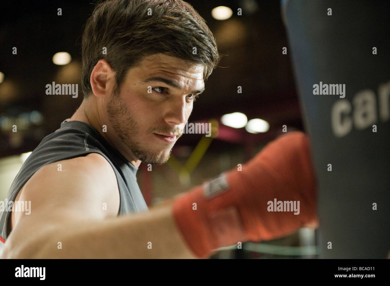 Ultimate fighters training hi-res stock photography and images - Alamy