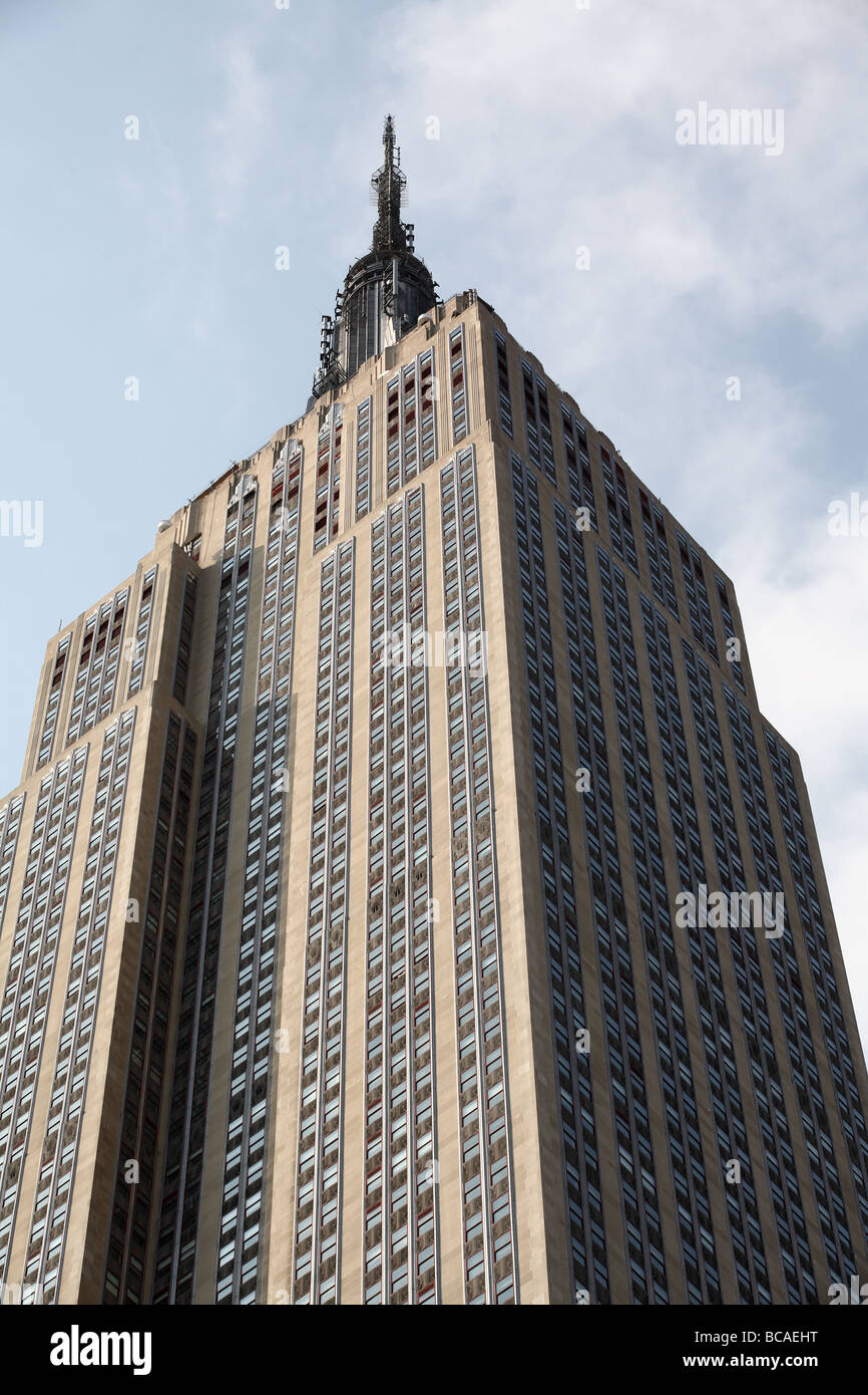 Empire state building close hi-res stock photography and images - Alamy