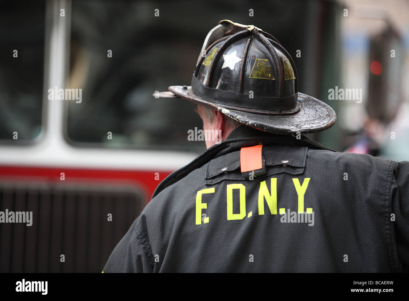 Fdny fire truck emergency hi-res stock photography and images - Alamy