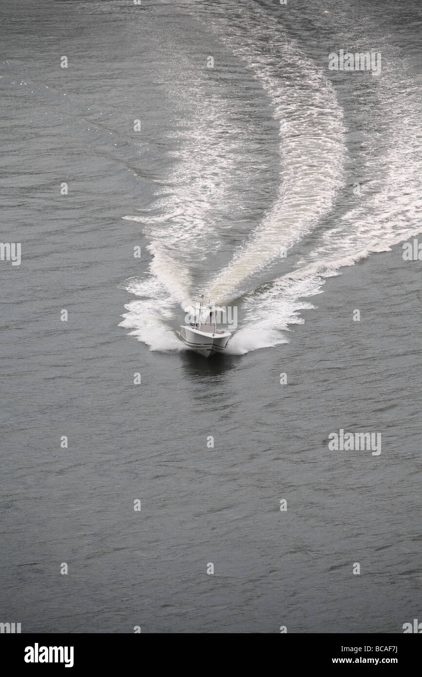 Motor Boat and wake Stock Photo - Alamy