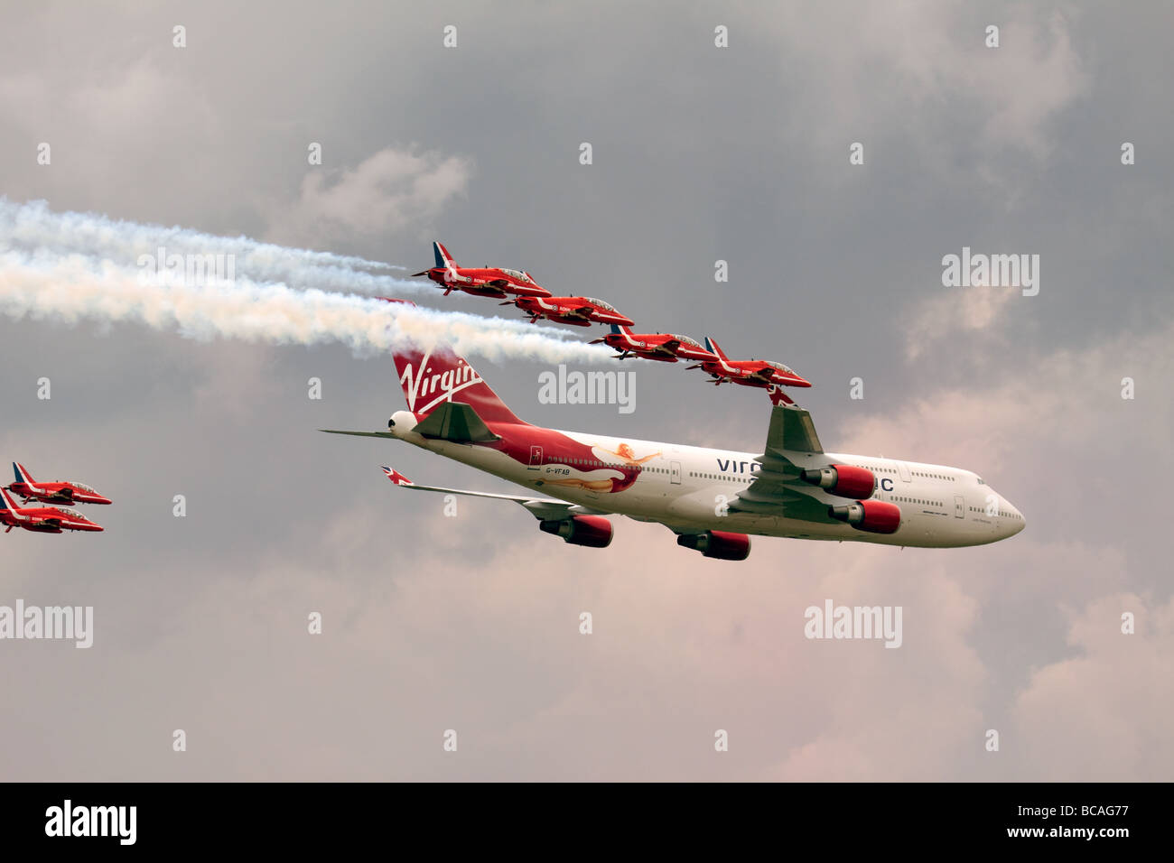 Virgin Atlantic - Boeing 747-400 and Red Arrows aerial display at ...