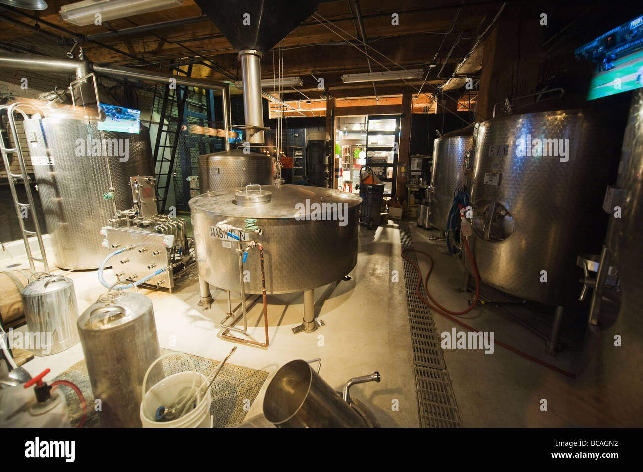 Downtown pub hi-res stock photography and images - Alamy