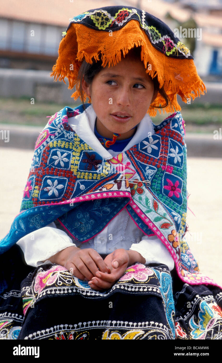 Indian girl in peruvian hi-res stock photography and images - Alamy
