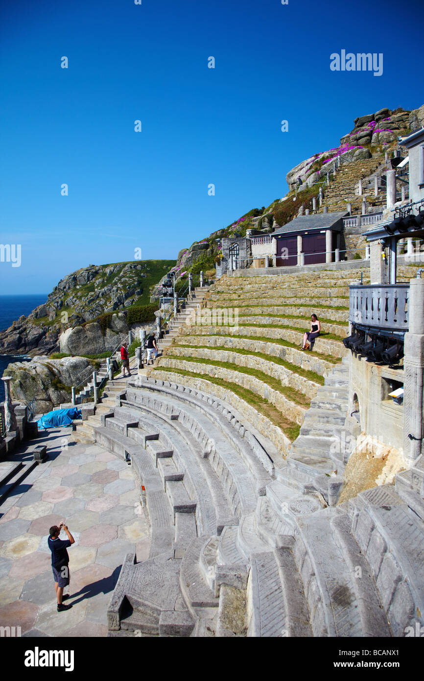 Minack theatre cornwall performance hi-res stock photography and images ...