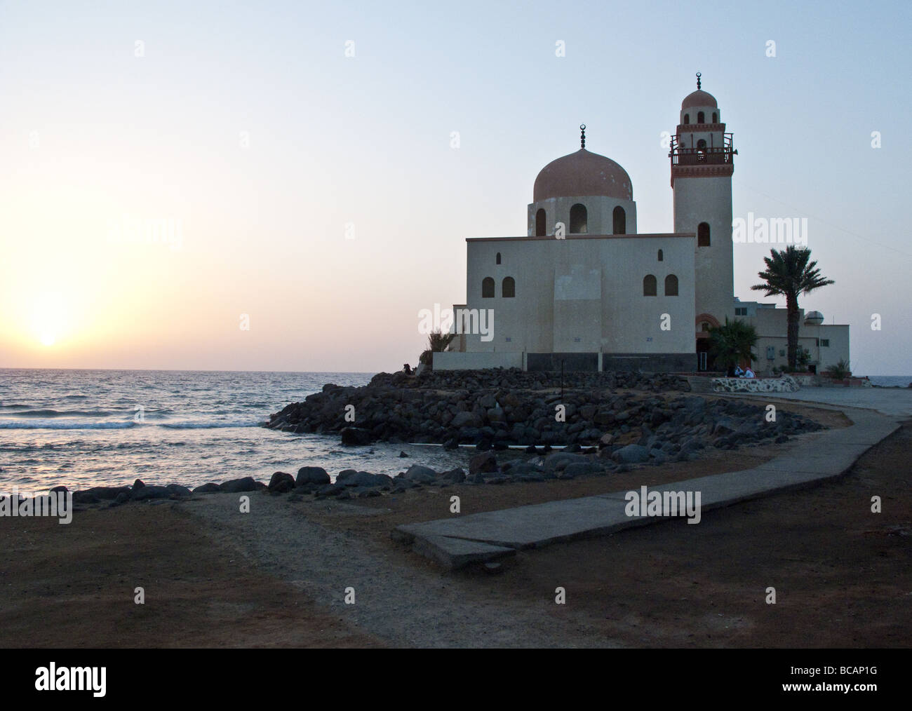 Jeddah a mosque in the Corniche area Stock Photo - Alamy