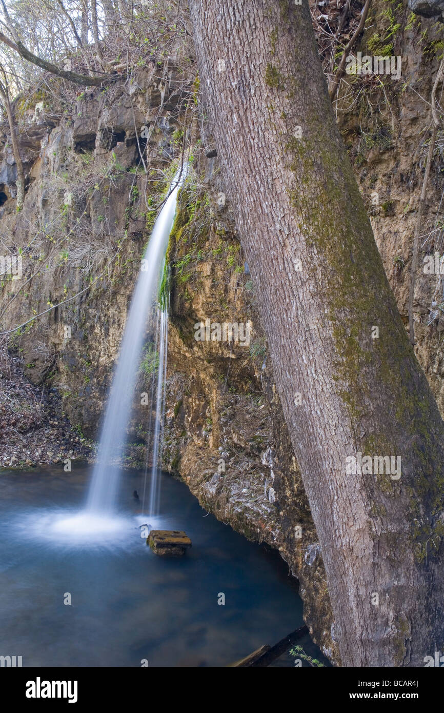 Aqua white hi-res stock photography and images - Alamy