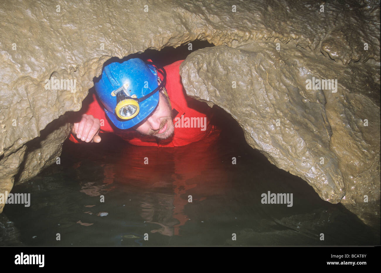 Kingsdale master cave hi-res stock photography and images - Alamy