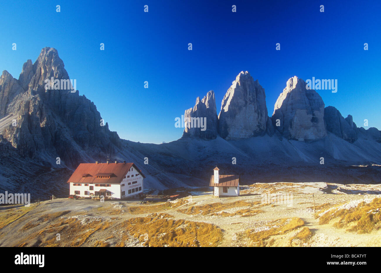 Refuge de locatelli hi-res stock photography and images - Alamy