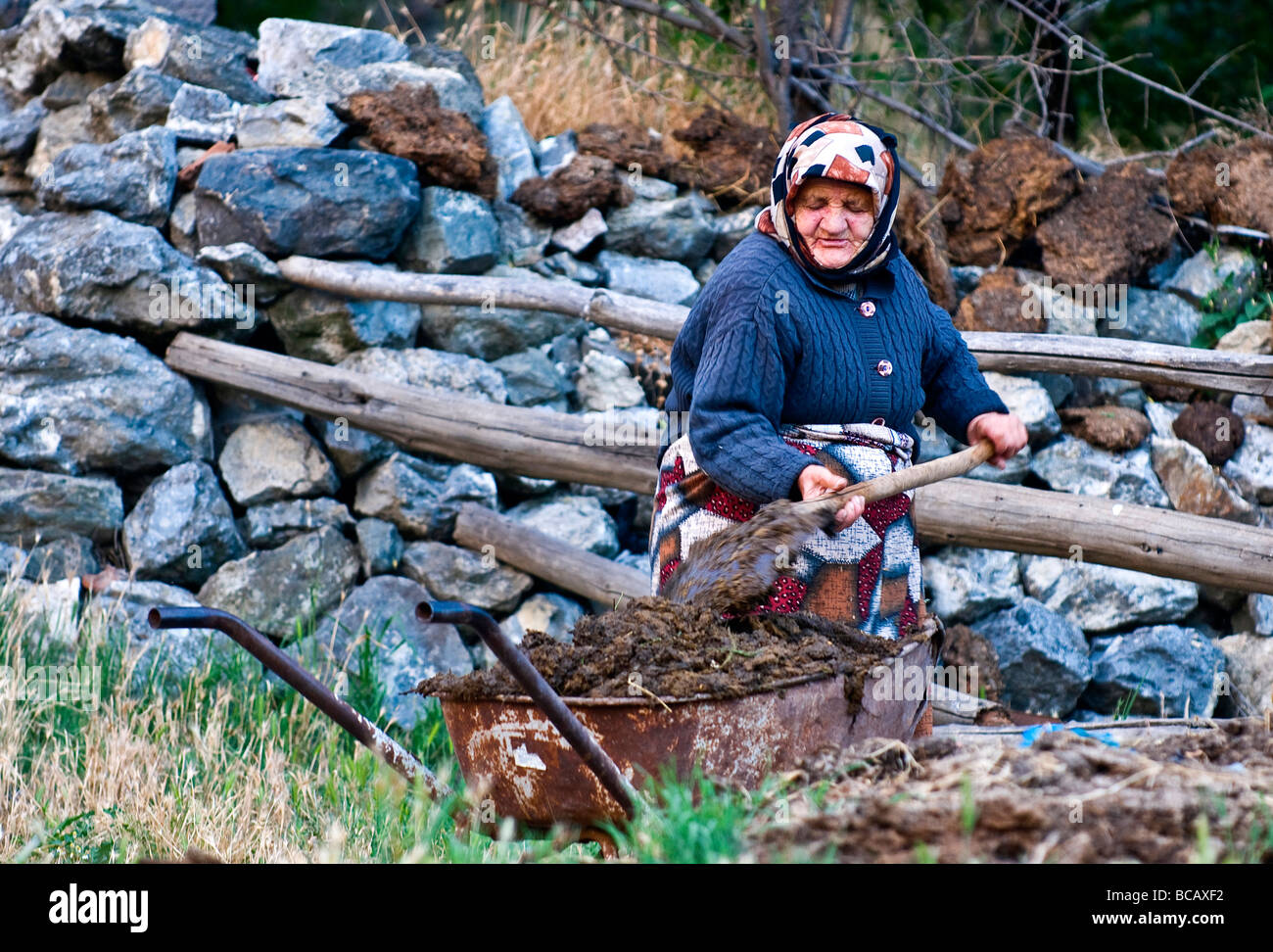 Elderly turkish woman hi-res stock photography and images - Alamy