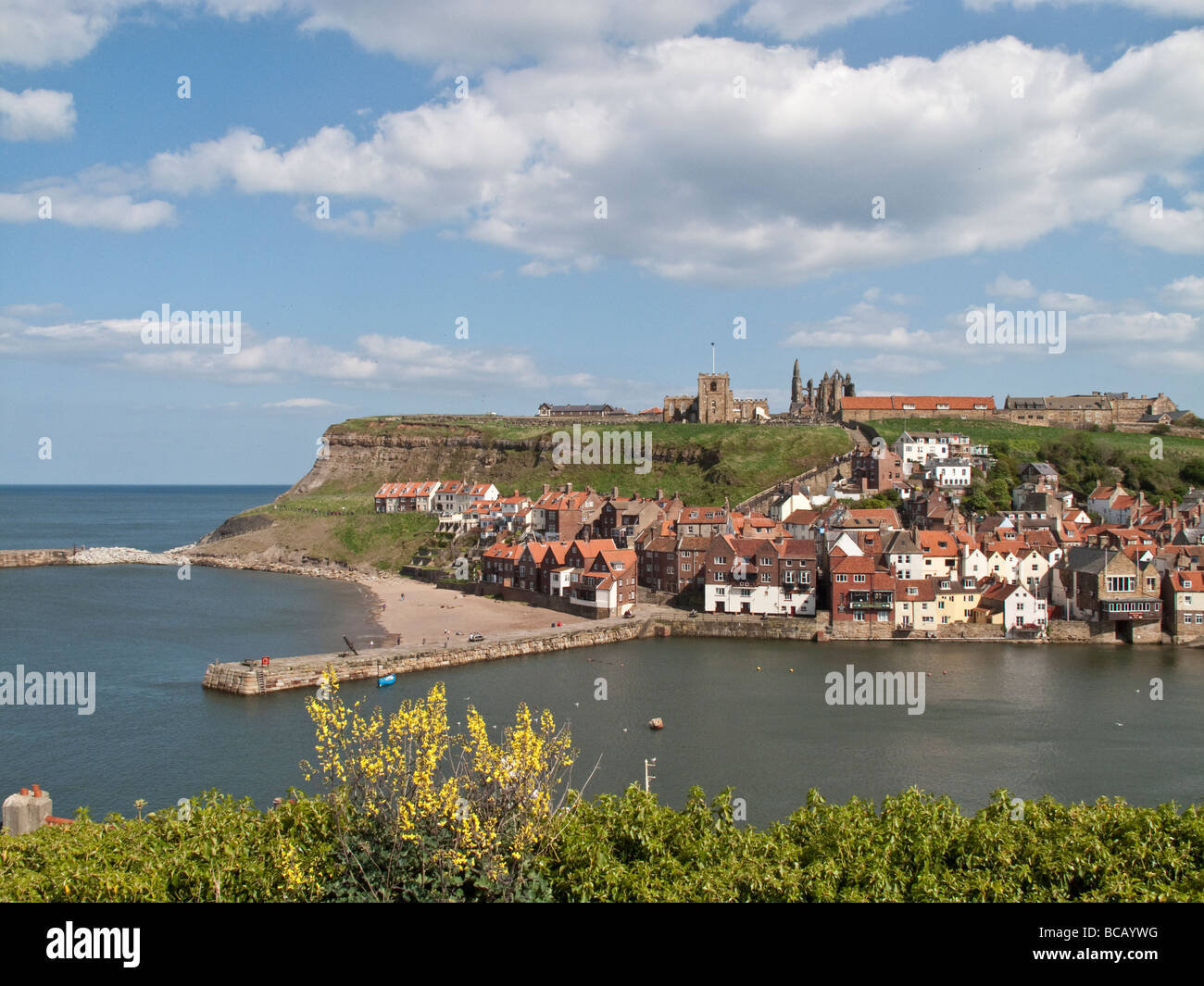 Harbour cliff hi-res stock photography and images - Alamy