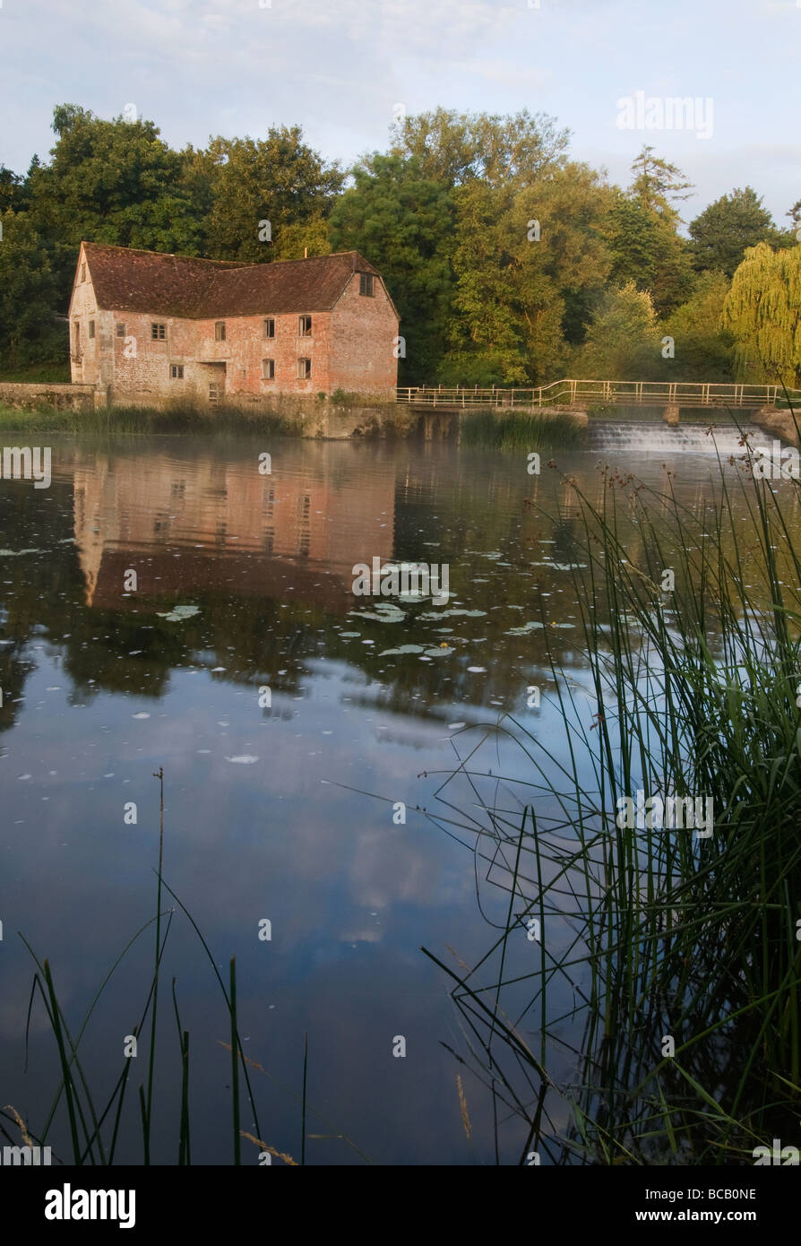 Sturminster Newton Mill at Dawn Stock Photo - Alamy
