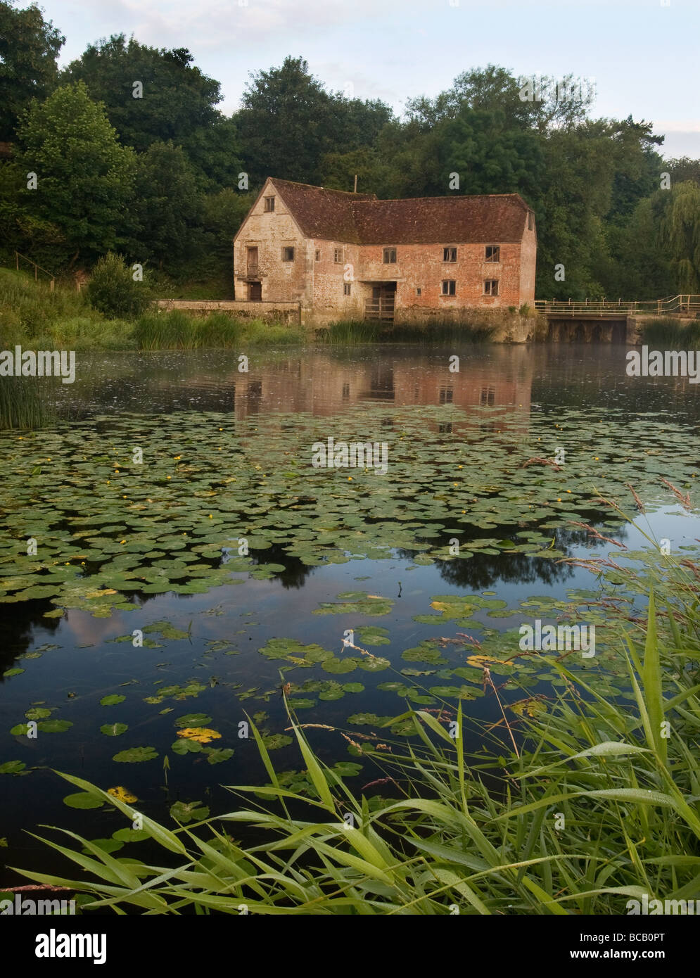 Sturminster Newton Mill at Dawn Stock Photo - Alamy