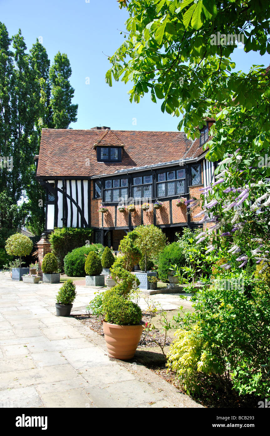 Chatham kent houses hi-res stock photography and images - Alamy