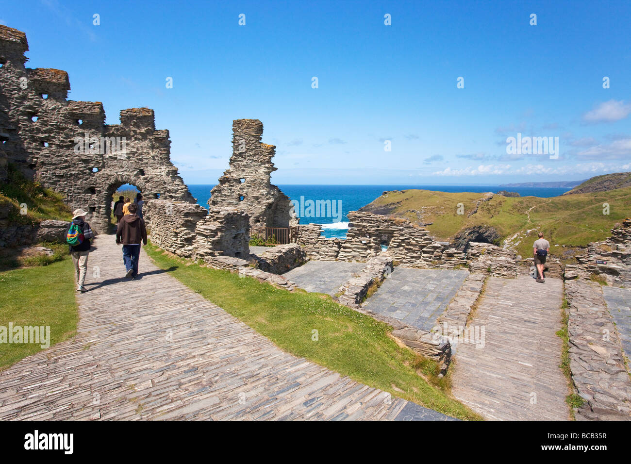 Camelot castle cornwall hi-res stock photography and images - Alamy