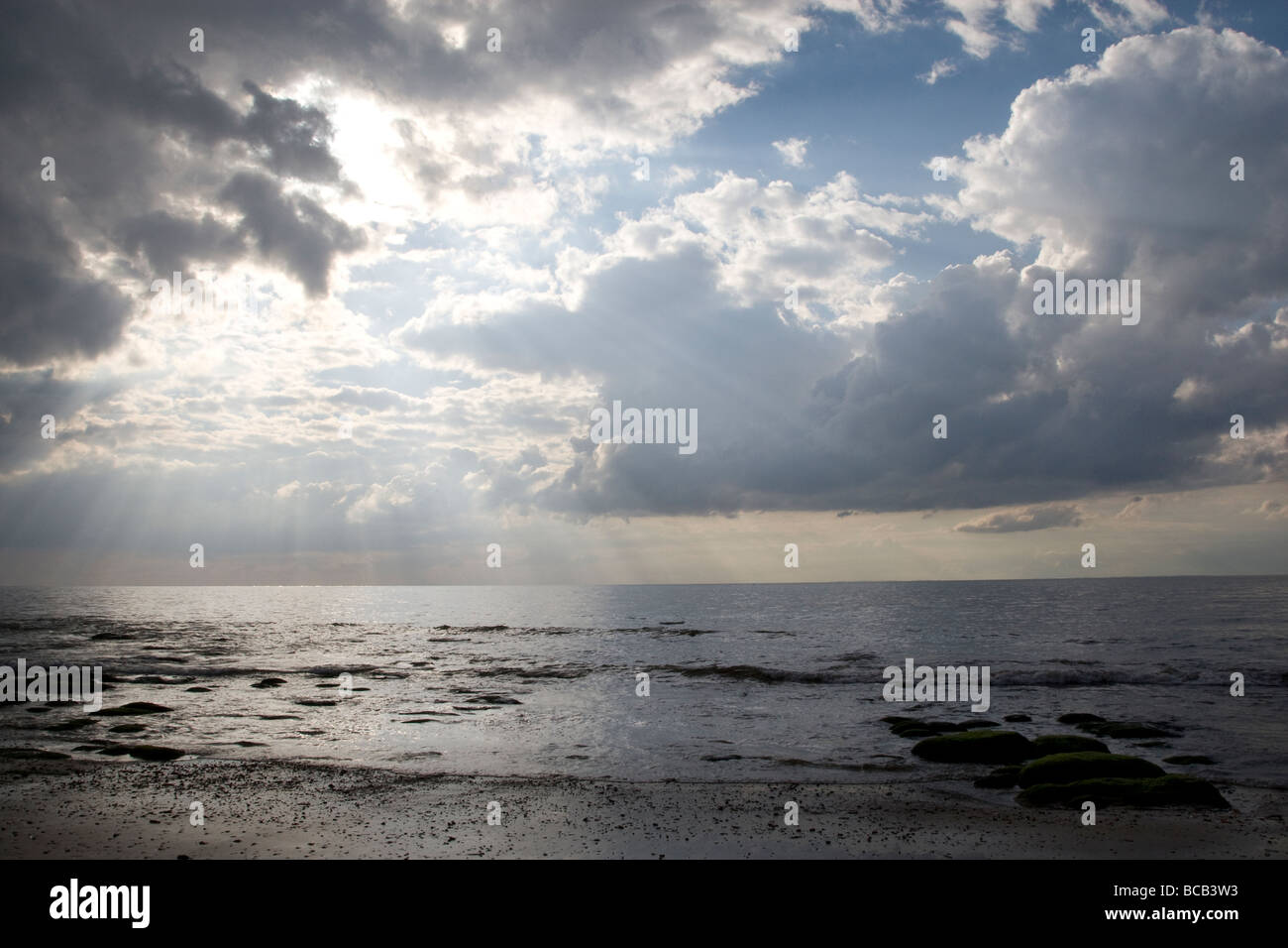 Tidal wash over rocks hi-res stock photography and images - Alamy