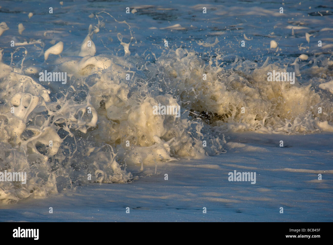 Tidal shoreline waves hi-res stock photography and images - Alamy