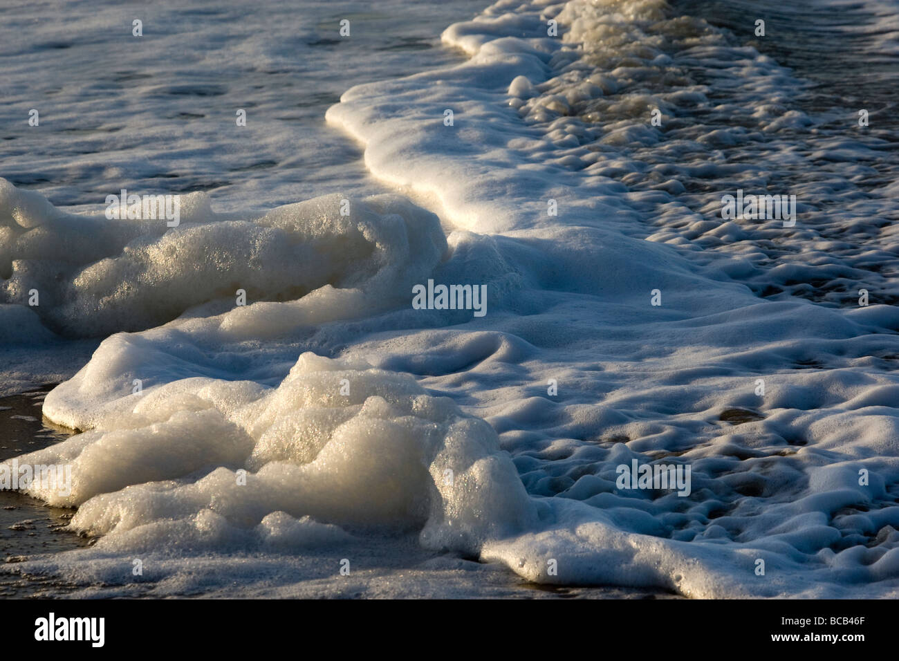Tidal shoreline waves hi-res stock photography and images - Alamy