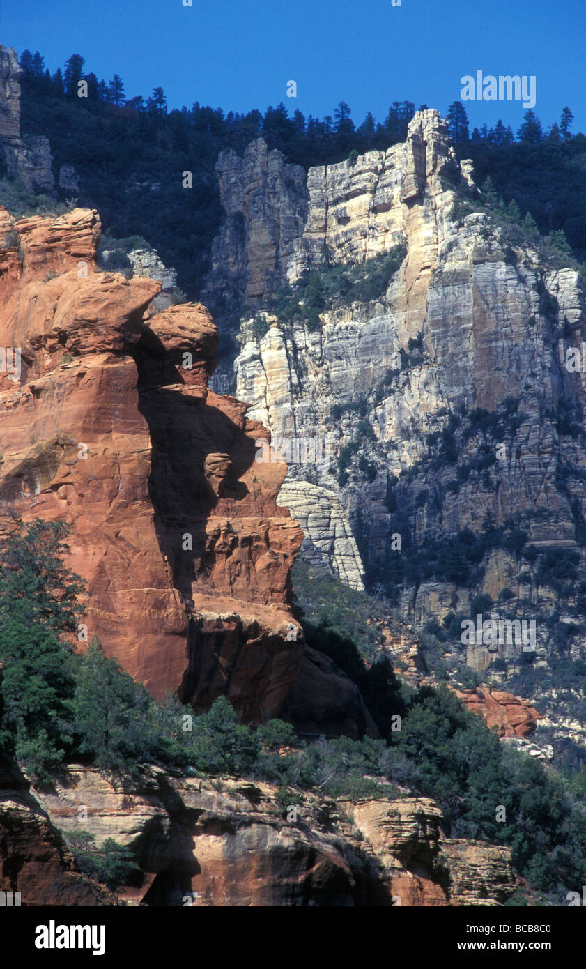 Red rocks in Oak Creek Canyon at Slide Rock State Park Stock Photo - Alamy