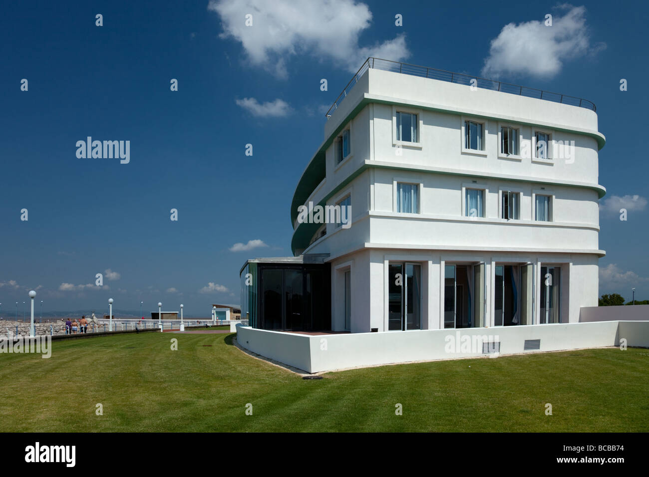 Morecambe seafront promenade hi-res stock photography and images - Alamy