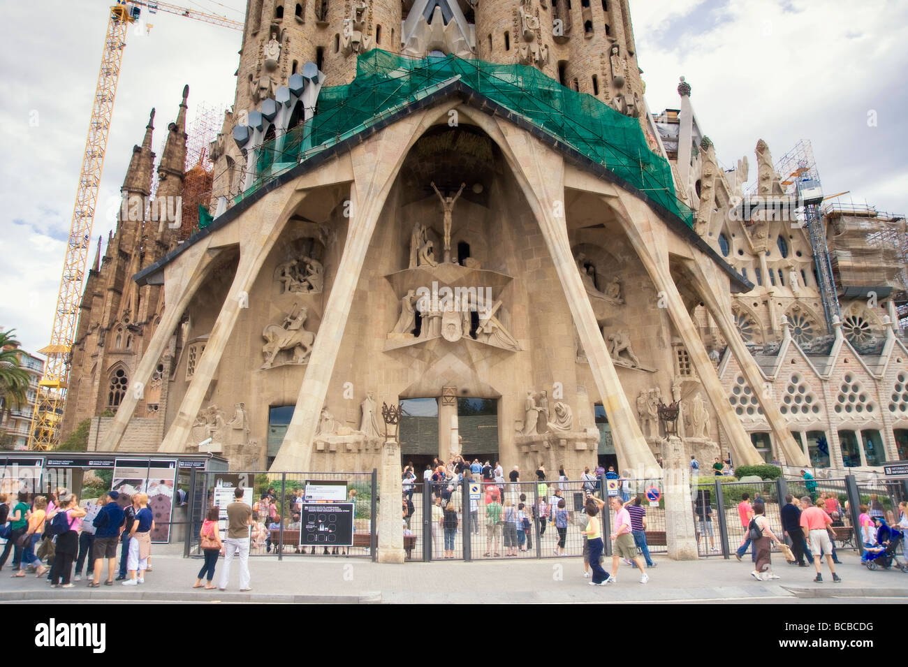 Sagrada familia expiatory temple of the holy family hi-res stock ...