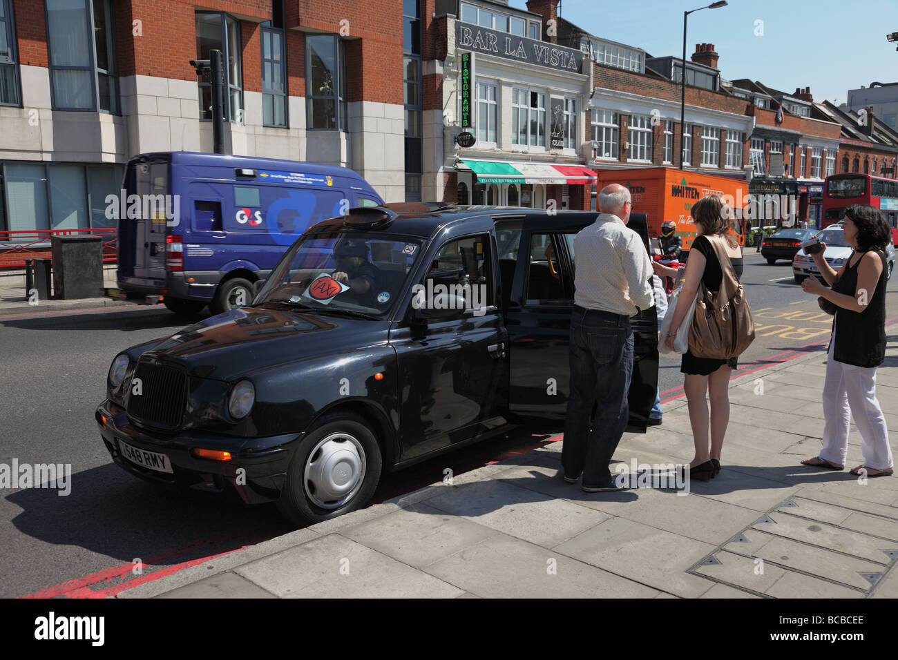 London black cab Stock Photo - Alamy