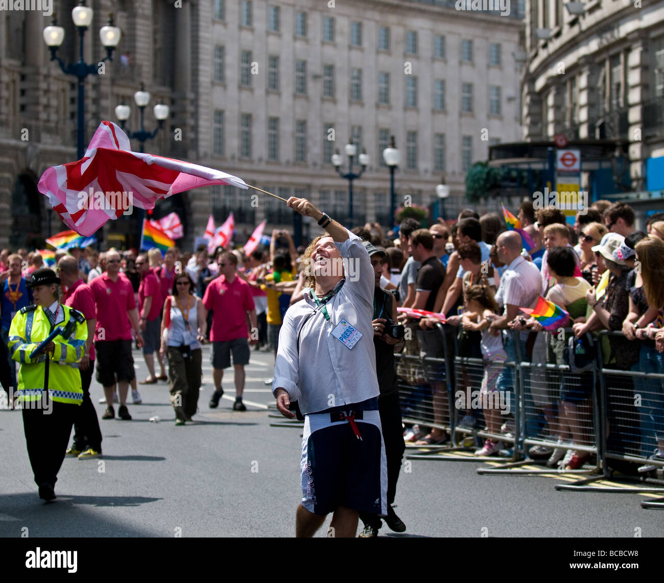 London pride gay flag crowd hi-res stock photography and images - Alamy