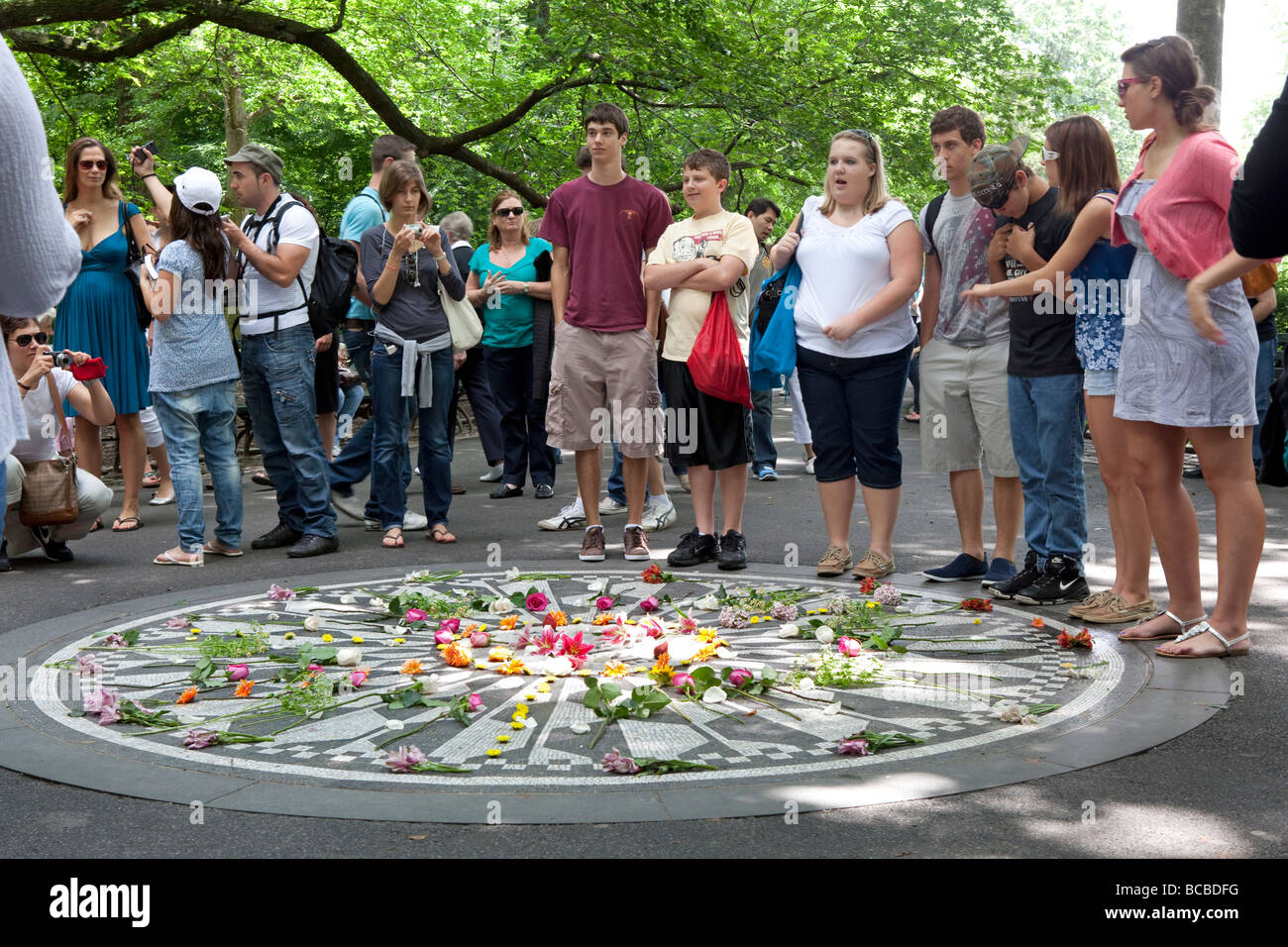 The Imagine Memorial to John Lennon Strawberry Fields Central Park New ...