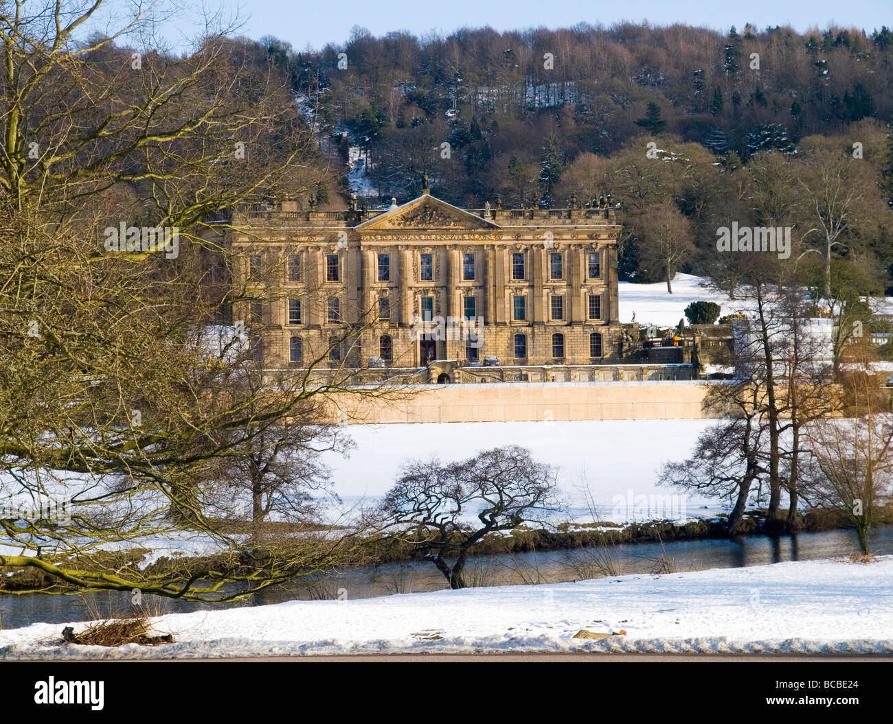 Chatsworth House Snow Stock Photos & Chatsworth House Snow Stock Images ...