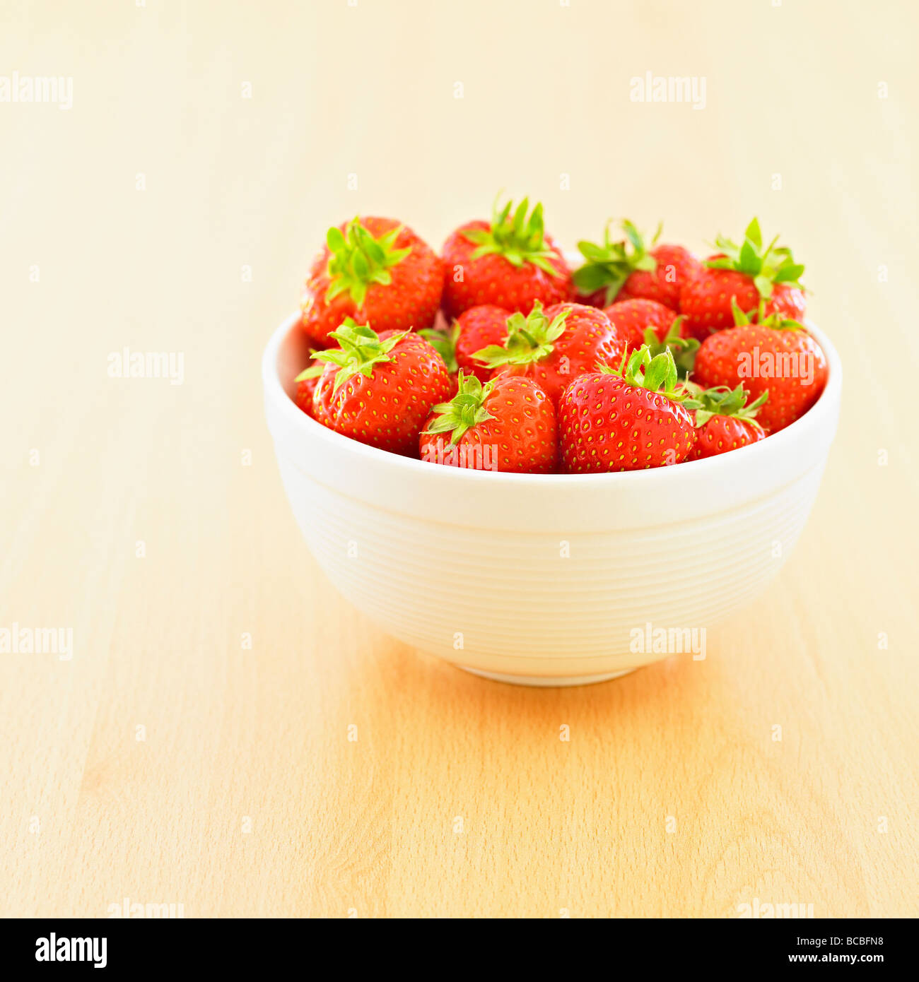 Strawberries hi-res stock photography and images - Alamy