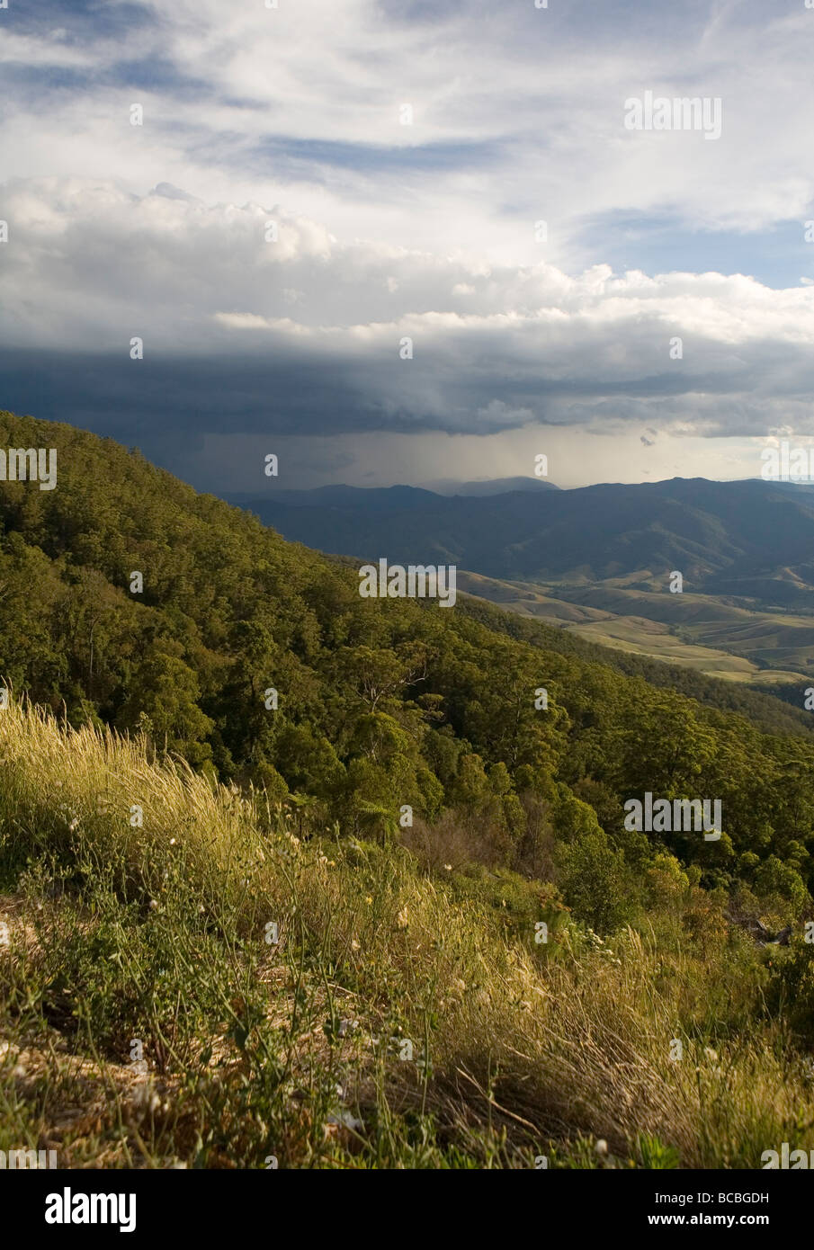 Approaching rain cloud hi-res stock photography and images - Alamy