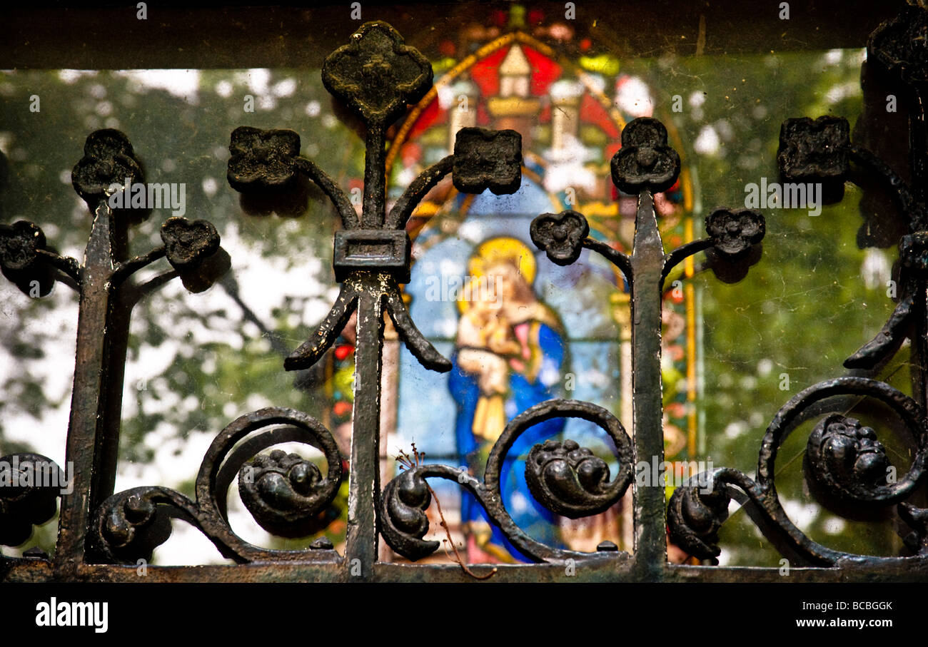 Burial crypt hi-res stock photography and images - Alamy