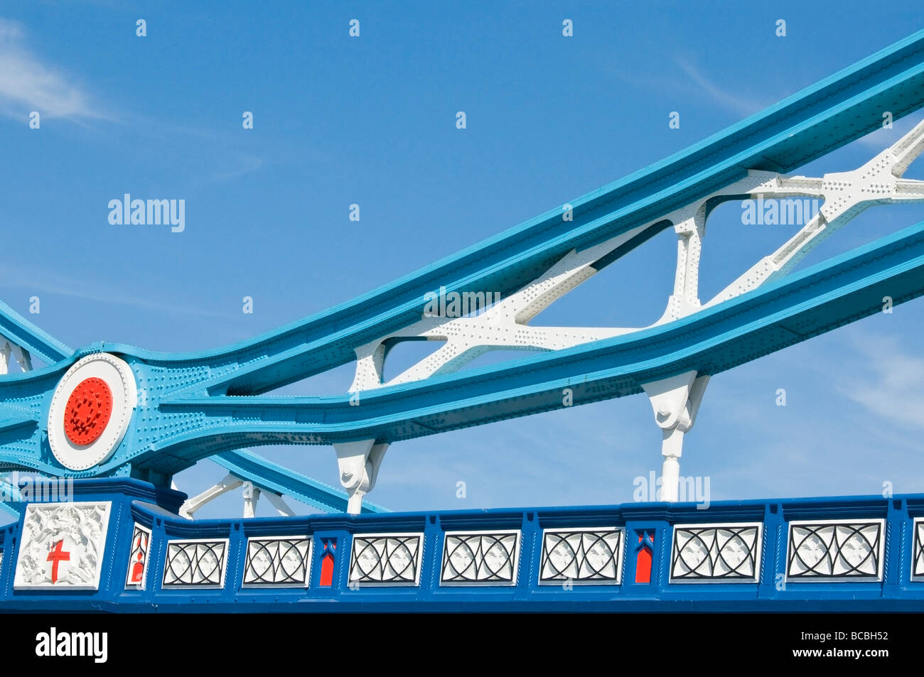 London ironwork girder steel iron hi-res stock photography and images ...