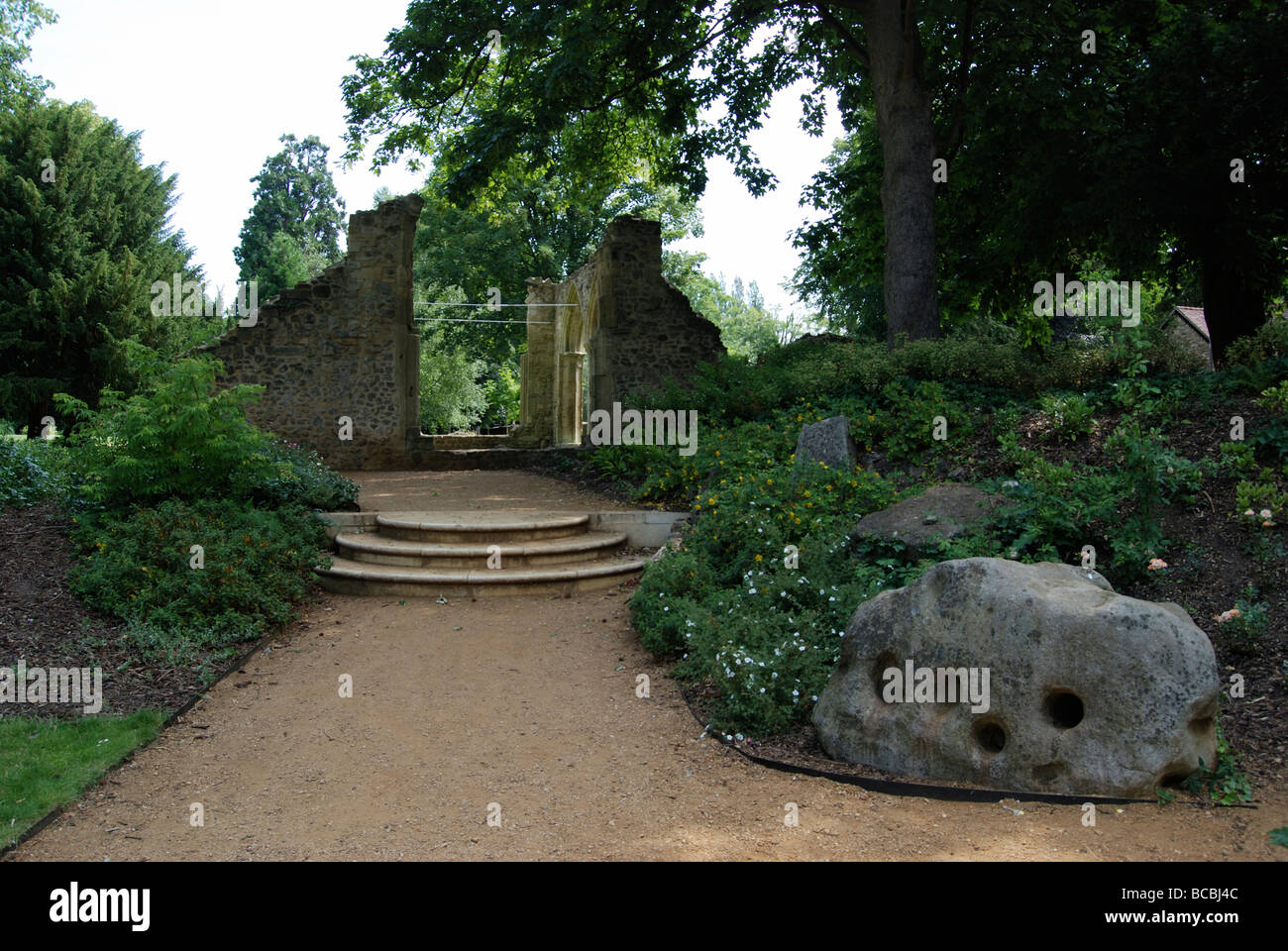 Trendells folly in the abbey gardens at Abingdon Stock Photo - Alamy