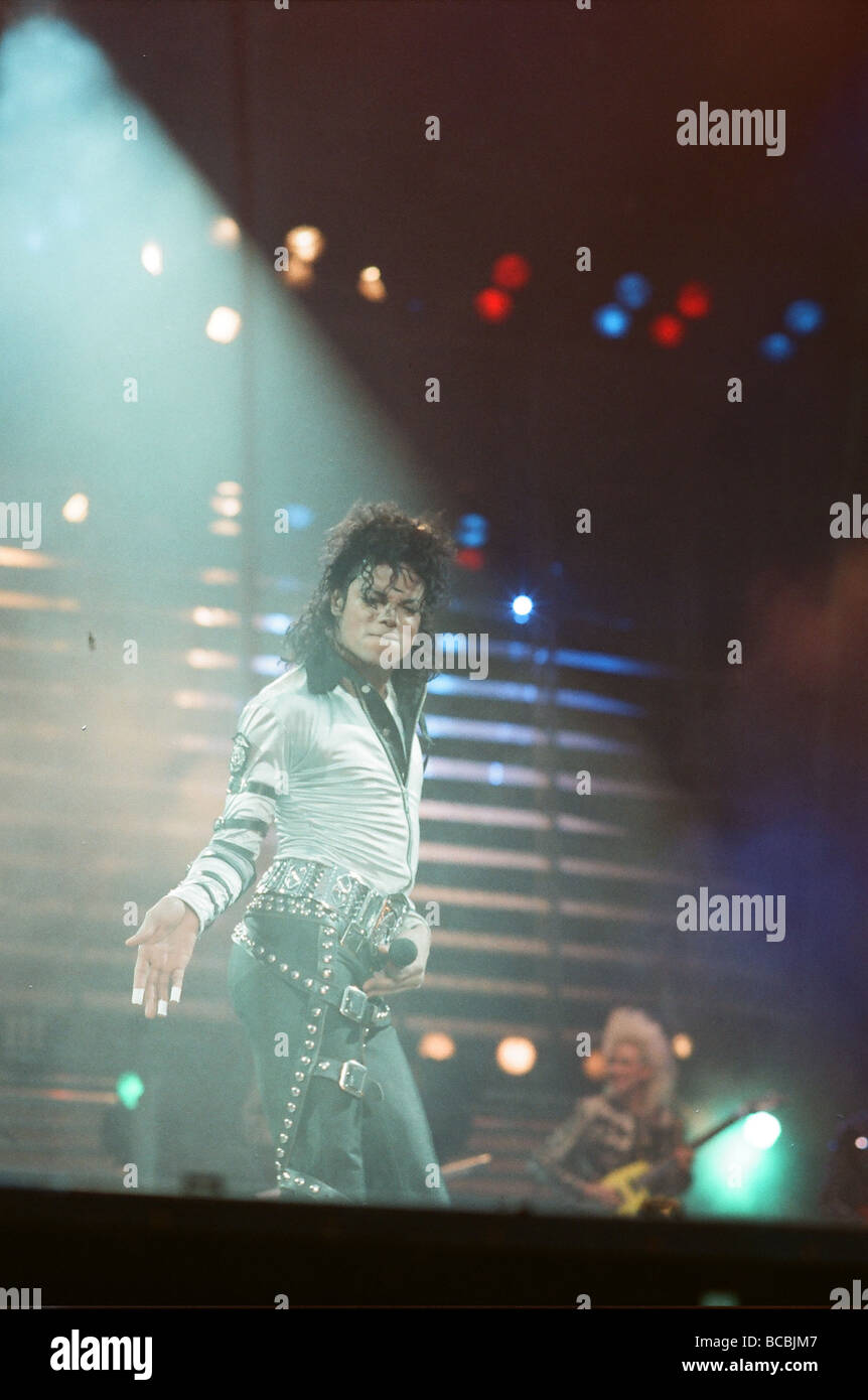 Michael jackson bad tour hi-res stock photography and images - Alamy