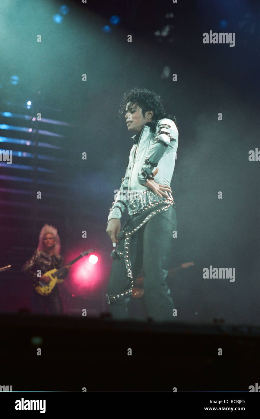 Michael jackson bad tour hi-res stock photography and images - Alamy