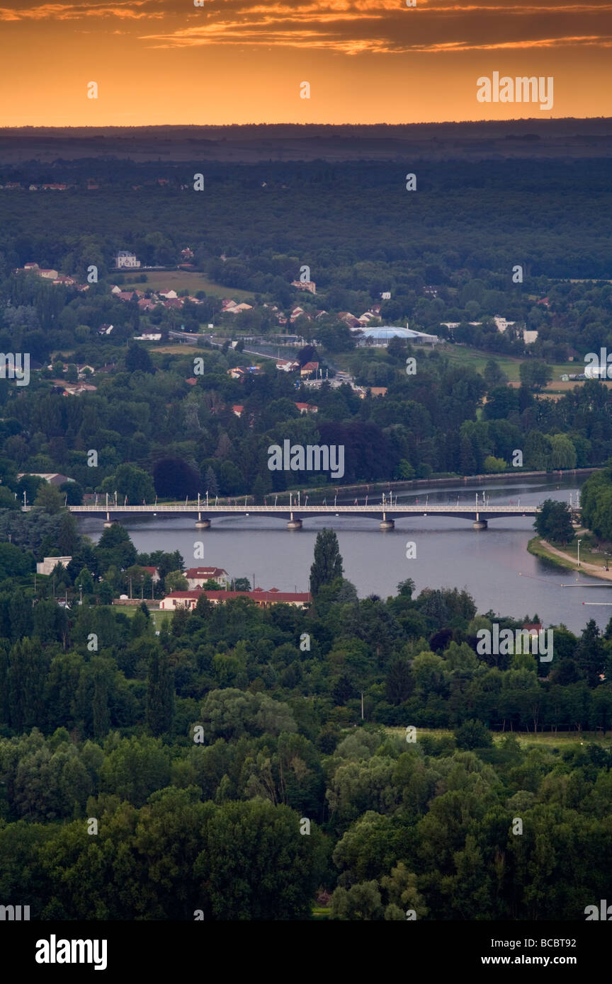 The "Bellerive" bridge on the Allier river, at sunset (Vichy - France ...