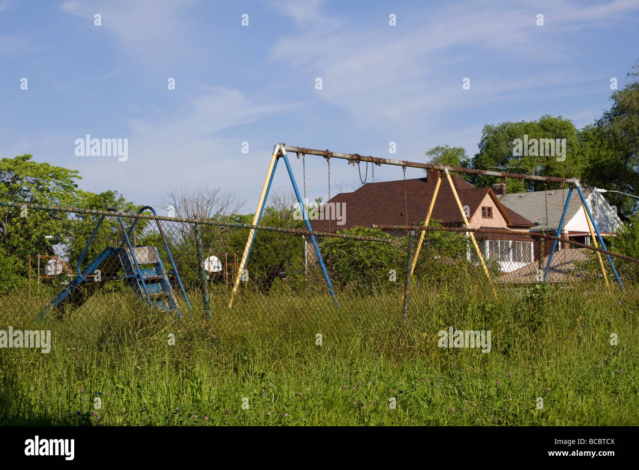 Overgrown playground hi-res stock photography and images - Alamy