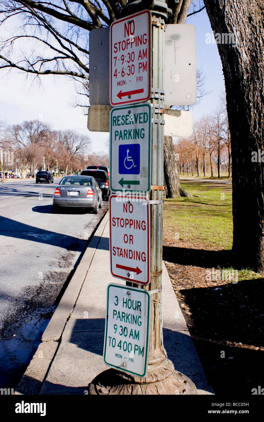 Sign no stopping standing hi-res stock photography and images - Alamy