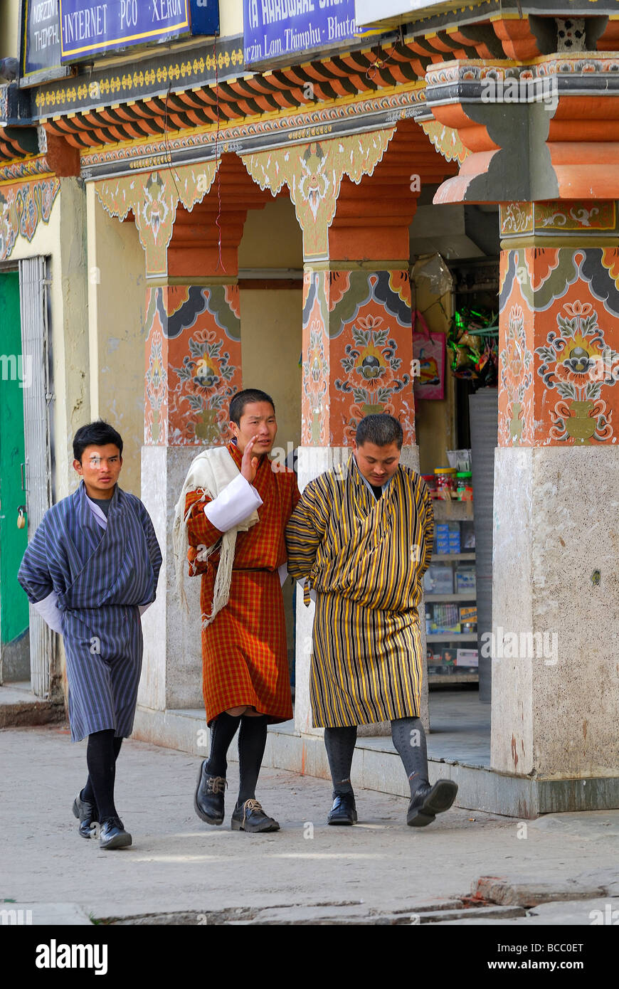 Bhutan, Thimphu, handicraft shop Stock Photo - Alamy